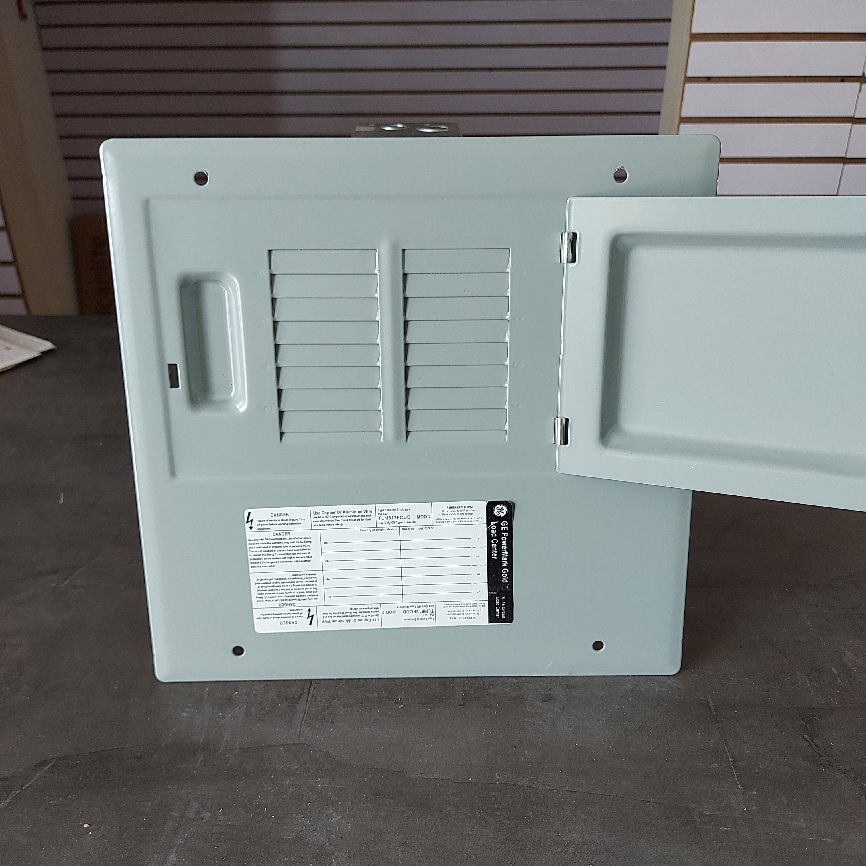 PANEL GE 108 IND – Humacao Electric & Plumbing