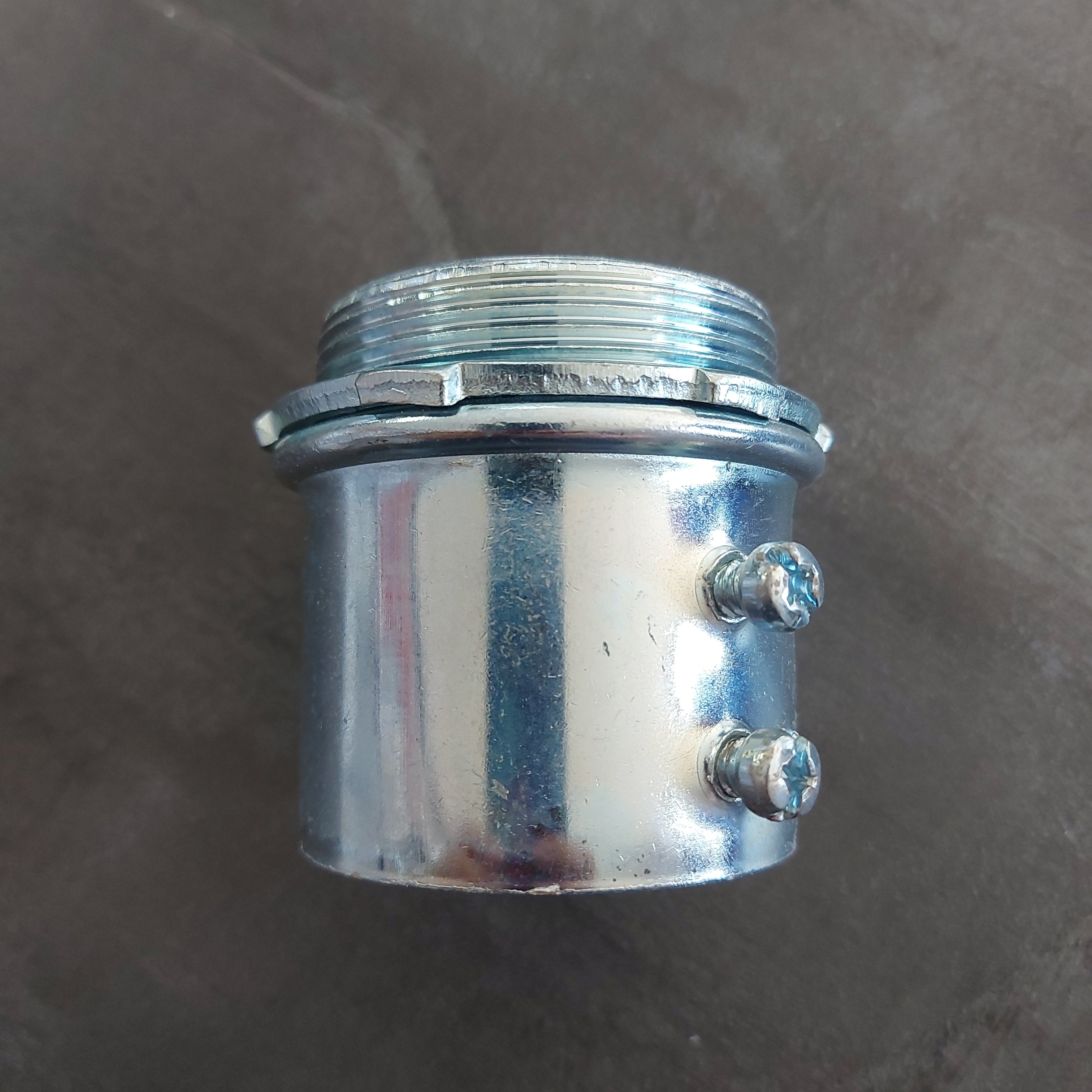 CONECTOR EMT 1 – Humacao Electric & Plumbing